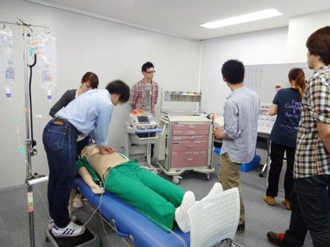 ICLS講習会 | 実践的な医療技術習得の場を提供するJADECOMシミュレーションセンター