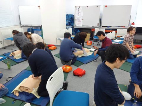 ICLS講習会 | 実践的な医療技術習得の場を提供するJADECOMシミュレーションセンター